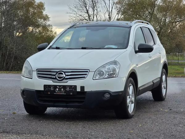 White Nissan qashqai+2 2009 in Grobiņa, with an engine capacity of 2.00 L and mileage of 139 thousand km for 3500 €, photo 1 on AUTOMOTO.COM.LV