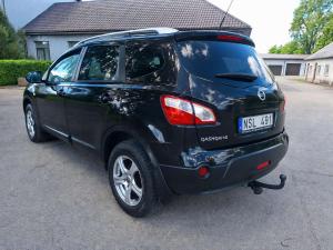 White Nissan qashqai+2 2009 in Kelme, with an engine capacity of 1.50 L and mileage of 282 thousand km for 4350 €, photo 5 on AUTOMOTO.COM.LV