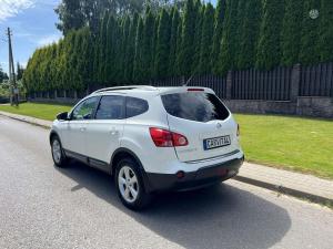 White Nissan qashqai+2 2009 in Vilnius, with an engine capacity of 2.00 L and mileage of 250 thousand km for 3499 €, photo 4 on AUTOMOTO.COM.LV
