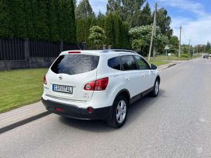 White Nissan qashqai+2 2009 in Vilnius, with an engine capacity of 2.00 L and mileage of 250 thousand km for 3499 €, photo 8 on AUTOMOTO.COM.LV