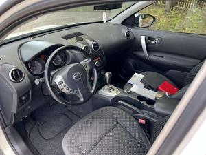 White Nissan qashqai+2 2009 in Vilnius, with an engine capacity of 2.00 L and mileage of 250 thousand km for 3499 €, photo 12 on AUTOMOTO.COM.LV
