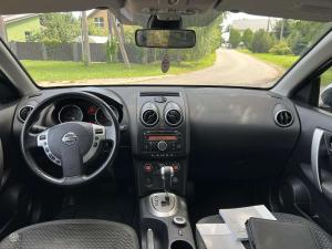 White Nissan qashqai+2 2009 in Vilnius, with an engine capacity of 2.00 L and mileage of 250 thousand km for 3499 €, photo 14 on AUTOMOTO.COM.LV