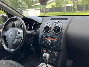White Nissan qashqai+2 2009 in Vilnius, with an engine capacity of 2.00 L and mileage of 250 thousand km for 3499 €, photo 16 on AUTOMOTO.COM.LV