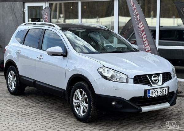 White Nissan qashqai+2 2010 in Radviliskis, with an engine capacity of 1.60 L and mileage of 295 thousand km for 5650 €, photo 4 on AUTOMOTO.COM.LV