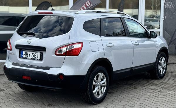 White Nissan qashqai+2 2010 in Radviliskis, with an engine capacity of 1.60 L and mileage of 295 thousand km for 5650 €, photo 9 on AUTOMOTO.COM.LV