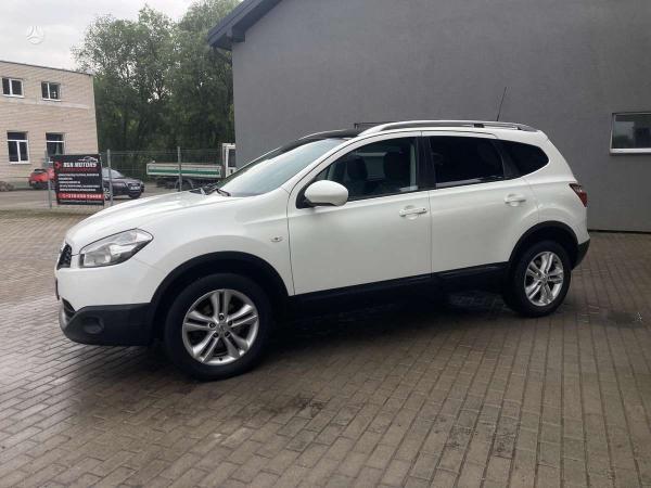 White Nissan qashqai+2 2010 in Marijampole, with an engine capacity of 1.46 L and mileage of 247 thousand km for 4150 €, photo 1 on AUTOMOTO.COM.LV