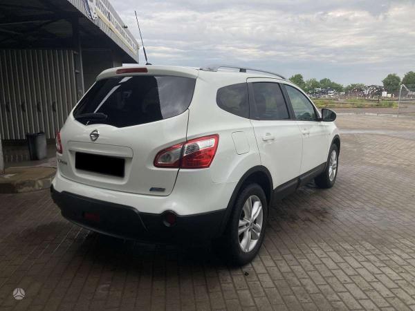 White Nissan qashqai+2 2010 in Marijampole, with an engine capacity of 1.46 L and mileage of 247 thousand km for 4150 €, photo 6 on AUTOMOTO.COM.LV