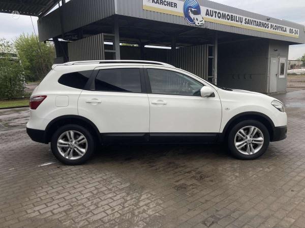 White Nissan qashqai+2 2010 in Marijampole, with an engine capacity of 1.46 L and mileage of 247 thousand km for 4150 €, photo 8 on AUTOMOTO.COM.LV