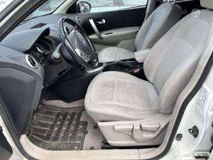 White Nissan qashqai+2 2010 in Marijampole, with an engine capacity of 1.60 L and mileage of 265 thousand km for 3700 €, photo 7 on AUTOMOTO.COM.LV