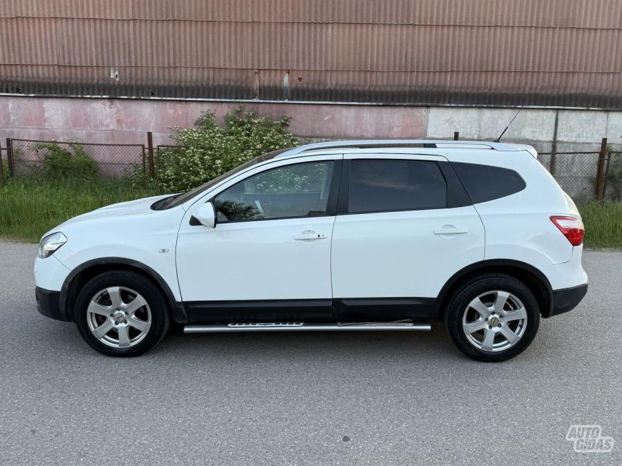 White Nissan qashqai+2 2011 in Vilnius, with an engine capacity of 2.00 L and mileage of 233 thousand km for 4999 €, photo 7 on AUTOMOTO.COM.LV