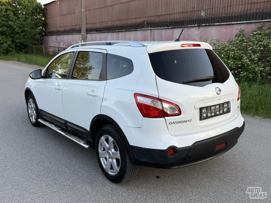 White Nissan qashqai+2 2011 in Vilnius, with an engine capacity of 2.00 L and mileage of 233 thousand km for 4999 €, photo 10 on AUTOMOTO.COM.LV