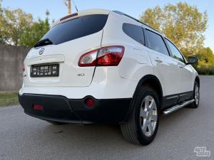 White Nissan qashqai+2 2011 in Vilnius, with an engine capacity of 2.00 L and mileage of 233 thousand km for 4999 €, photo 12 on AUTOMOTO.COM.LV
