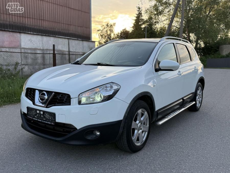 White Nissan qashqai+2 2011 in Vilnius, with an engine capacity of 2.00 L and mileage of 233 thousand km for 4999 €, photo 4 on AUTOMOTO.COM.LV