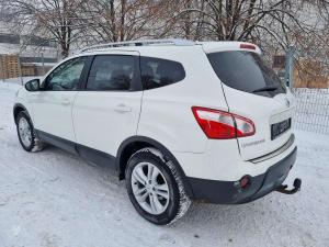 White Nissan qashqai+2 2012 in Kaunas, with an engine capacity of 1.60 L and mileage of 232 thousand km for 5600 €, photo 6 on AUTOMOTO.COM.LV