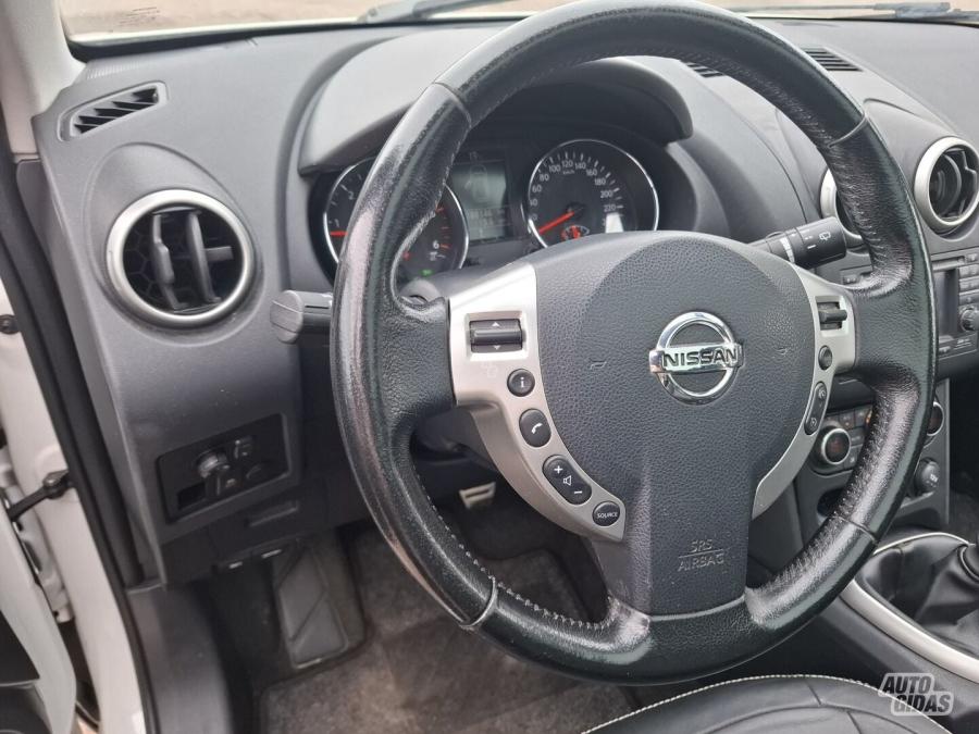 Balts Nissan qashqai+2 2012 Prienai, ar dzinēja tilpumu 2.00 L un nobraukumu 190 tūkst. km par 4600 €, foto 6 vietnē AUTOMOTO.COM.LV
