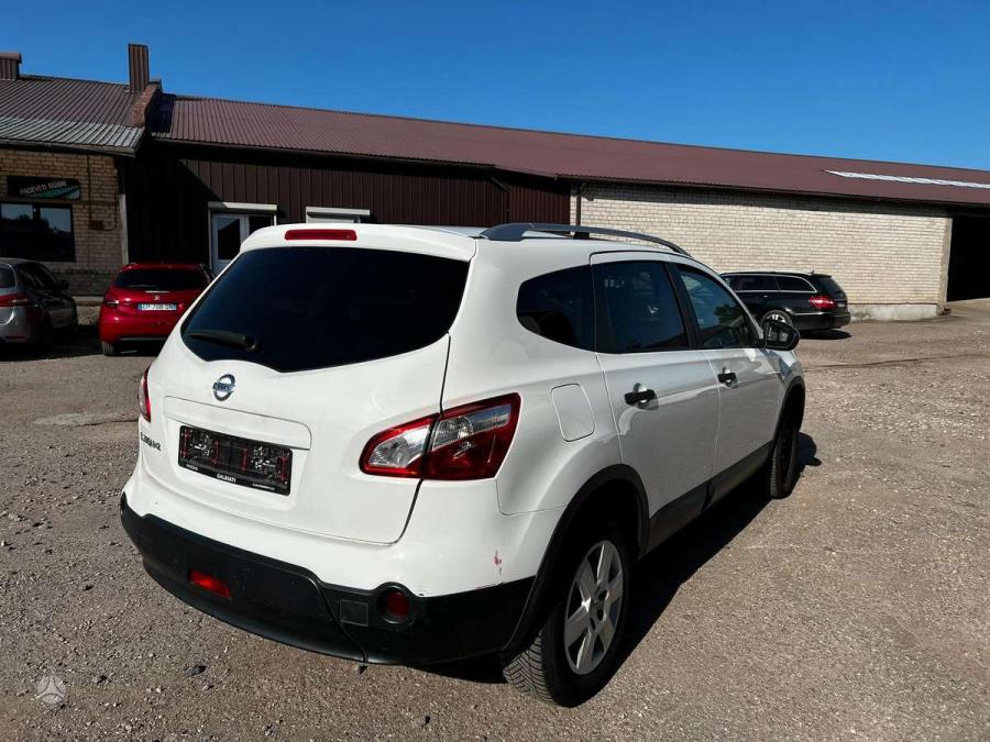 Balts Nissan qashqai+2 2012 Tauragė, ar dzinēja tilpumu 1.46 L un nobraukumu 216 tūkst. km par 3199 €, foto 4 vietnē AUTOMOTO.COM.LV