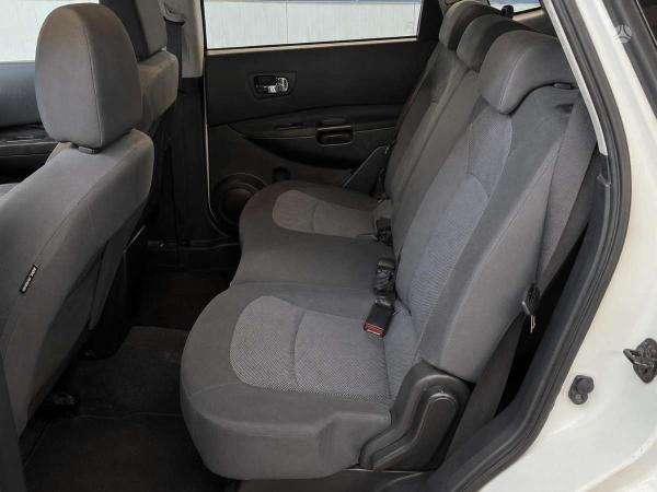 Белый Ниссан Кашкай 2 2012 в Таураге, объемом двигателя 1.46 л и пробегом 216 тыс. км за 3199 €, фото 8 на AUTOMOTO.COM.LV
