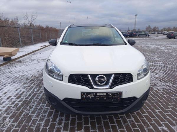 White Nissan qashqai+2 2013 in Marijampole, with an engine capacity of 1.46 L and mileage of 135 thousand km for 5400 €, photo 9 on AUTOMOTO.COM.LV