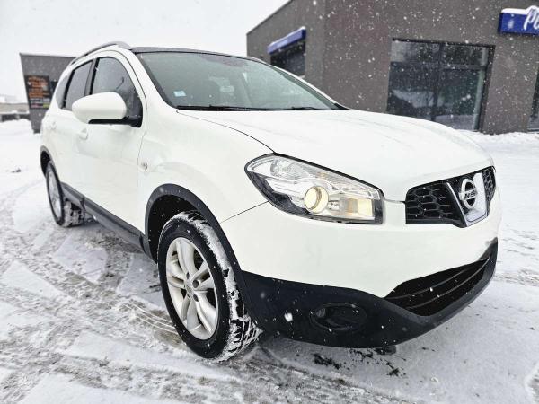White Nissan qashqai+2 2013 in Taurage, with an engine capacity of 1.46 L and mileage of 270 thousand km for 5400 €, photo 2 on AUTOMOTO.COM.LV