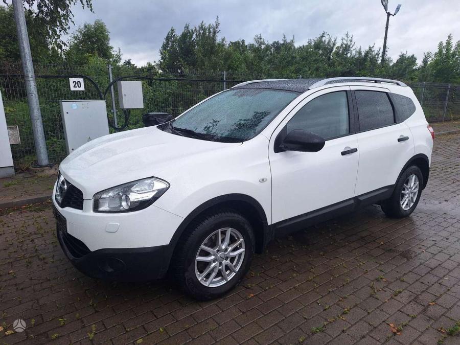Balts Nissan qashqai+2 2013 Marijampole, ar dzinēja tilpumu 1.46 L un nobraukumu 135 tūkst. km par 6500 €, foto 3 vietnē AUTOMOTO.COM.LV