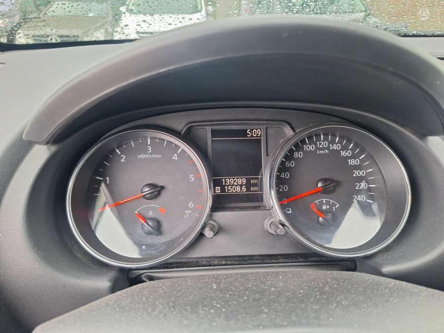 Balts Nissan qashqai+2 2013 Marijampole, ar dzinēja tilpumu 1.46 L un nobraukumu 135 tūkst. km par 6500 €, foto 17 vietnē AUTOMOTO.COM.LV