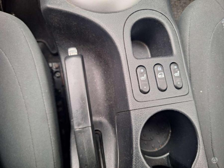 Balts Nissan qashqai+2 2013 Marijampole, ar dzinēja tilpumu 1.46 L un nobraukumu 135 tūkst. km par 6500 €, foto 18 vietnē AUTOMOTO.COM.LV