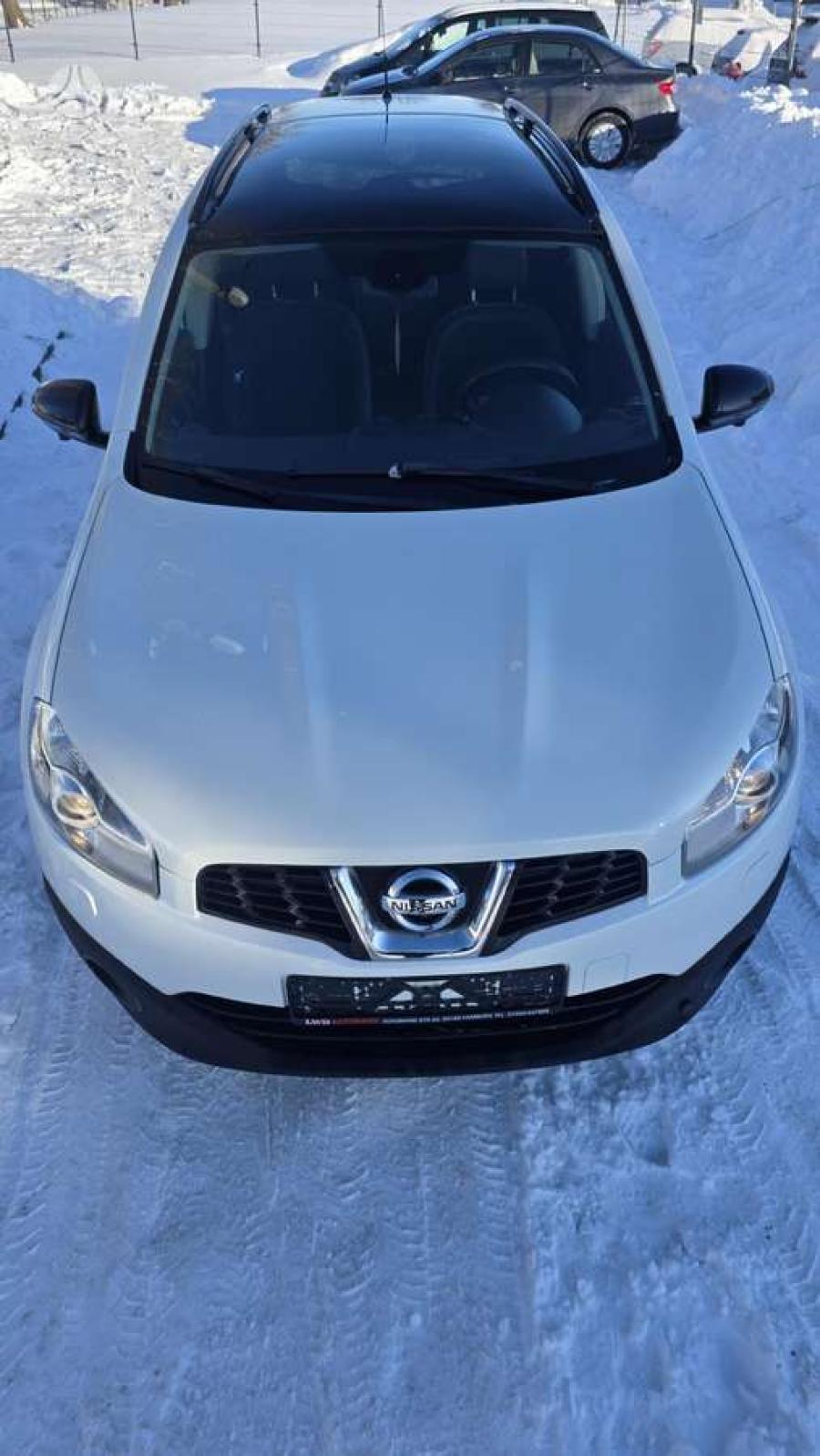 White Nissan qashqai+2 2014 in Siauliai, with an engine capacity of 1.60 L and mileage of 270 thousand km for 5700 €, photo 9 on AUTOMOTO.COM.LV