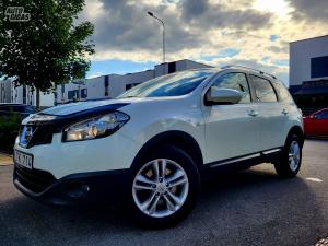 White Nissan qashqai+2 2010 in Vilnius, with an engine capacity of 2.00 L and mileage of 296 thousand km for 3250 €, photo 7 on AUTOMOTO.COM.LV