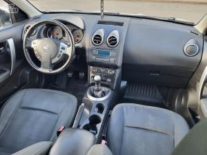 White Nissan qashqai+2 2010 in Vilnius, with an engine capacity of 2.00 L and mileage of 296 thousand km for 3250 €, photo 11 on AUTOMOTO.COM.LV