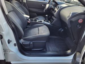 White Nissan qashqai+2 2010 in Vilnius, with an engine capacity of 2.00 L and mileage of 296 thousand km for 3250 €, photo 14 on AUTOMOTO.COM.LV