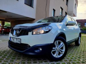 White Nissan qashqai+2 2010 in Vilnius, with an engine capacity of 2.00 L and mileage of 296 thousand km for 3250 €, photo 5 on AUTOMOTO.COM.LV