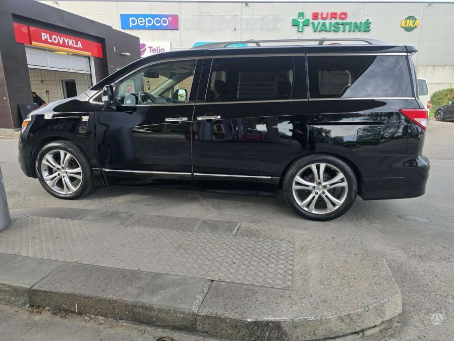 Black Nissan Quest 2012 in Panevezys, with an engine capacity of 3.50 L and mileage of 290 thousand km for 7600 €, photo 4 on AUTOMOTO.COM.LV