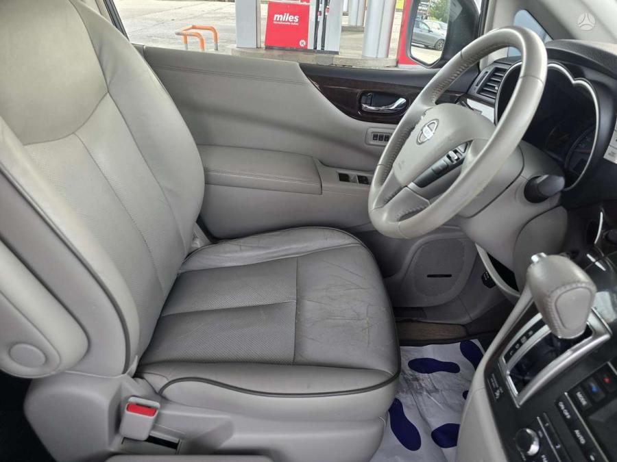 Black Nissan Quest 2012 in Panevezys, with an engine capacity of 3.50 L and mileage of 290 thousand km for 7600 €, photo 13 on AUTOMOTO.COM.LV