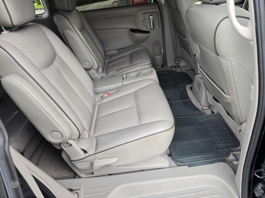 Black Nissan Quest 2012 in Panevezys, with an engine capacity of 3.50 L and mileage of 290 thousand km for 7600 €, photo 15 on AUTOMOTO.COM.LV