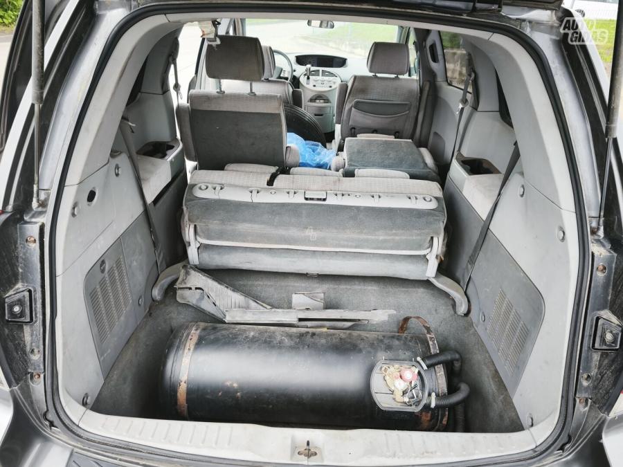 Grey Nissan Quest 2004 in Kaunas, with an engine capacity of 3.50 L and mileage of 265 thousand km for 650 €, photo 8 on AUTOMOTO.COM.LV