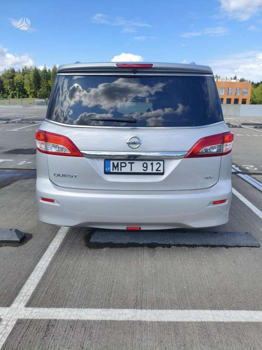 Pelēks Nissan Quest 2011 Viļņa, ar dzinēja tilpumu 3.50 L un nobraukumu 196 tūkst. km par 6000 €, foto 7 vietnē AUTOMOTO.COM.LV