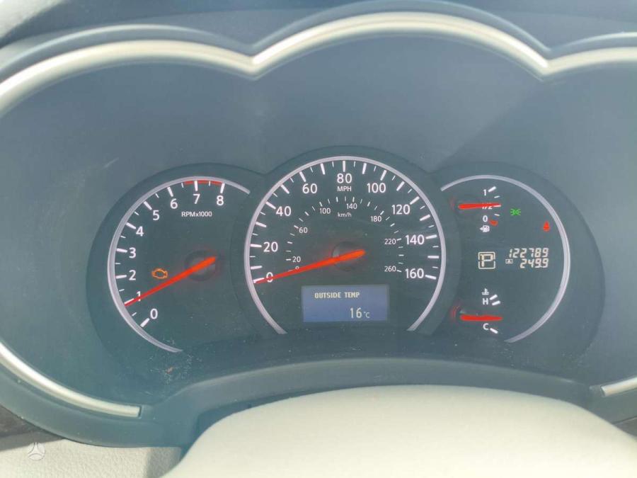 Pelēks Nissan Quest 2011 Viļņa, ar dzinēja tilpumu 3.50 L un nobraukumu 196 tūkst. km par 6000 €, foto 10 vietnē AUTOMOTO.COM.LV