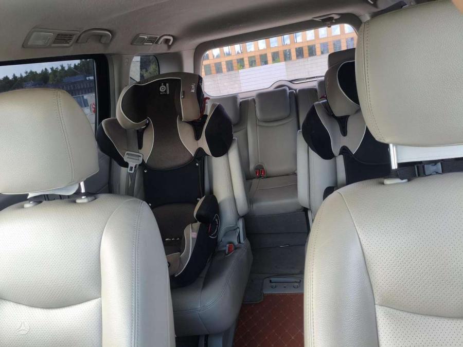Pelēks Nissan Quest 2011 Viļņa, ar dzinēja tilpumu 3.50 L un nobraukumu 196 tūkst. km par 6000 €, foto 13 vietnē AUTOMOTO.COM.LV