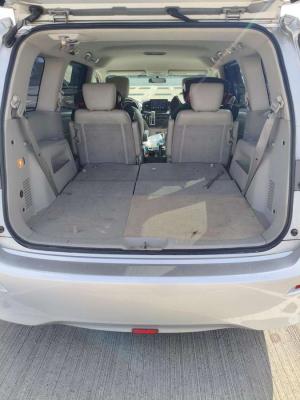 Pelēks Nissan Quest 2011 Viļņa, ar dzinēja tilpumu 3.50 L un nobraukumu 196 tūkst. km par 6000 €, foto 14 vietnē AUTOMOTO.COM.LV