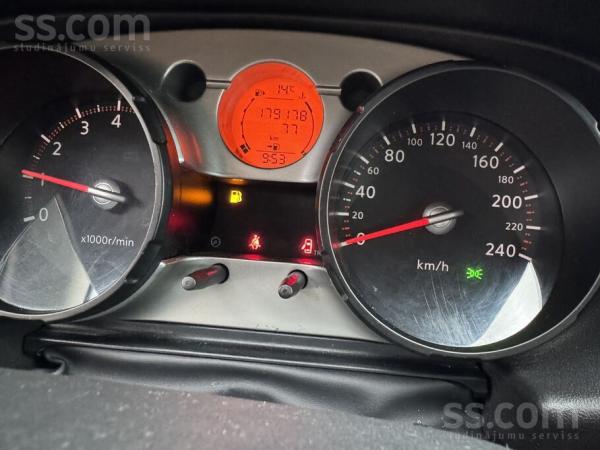 Oranžs Nissan Quest 2008 Rīga, ar dzinēja tilpumu 1.60 L un nobraukumu 179 tūkst. km par 3050 €, foto 8 vietnē AUTOMOTO.COM.LV