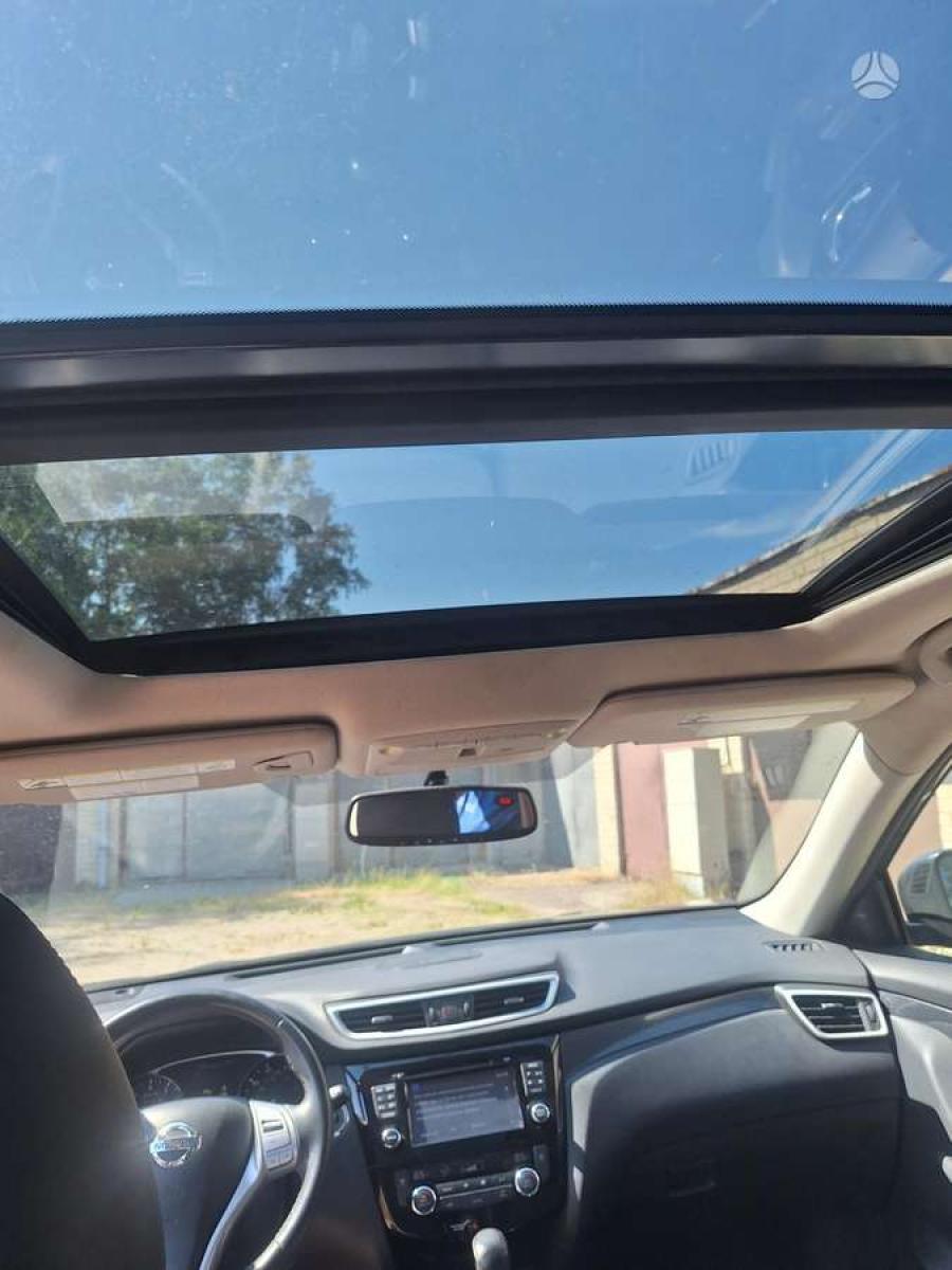 Black Nissan Rogue 2016 in Palanga, with an engine capacity of 2.49 L and mileage of 140 thousand km for 9500 €, photo 11 on AUTOMOTO.COM.LV