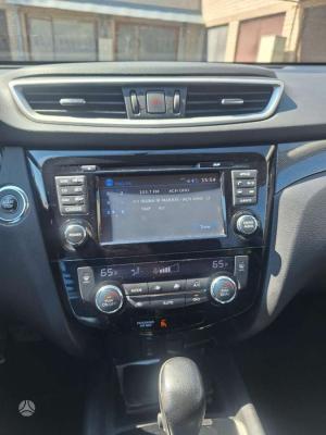 Black Nissan Rogue 2016 in Palanga, with an engine capacity of 2.49 L and mileage of 140 thousand km for 9500 €, photo 15 on AUTOMOTO.COM.LV