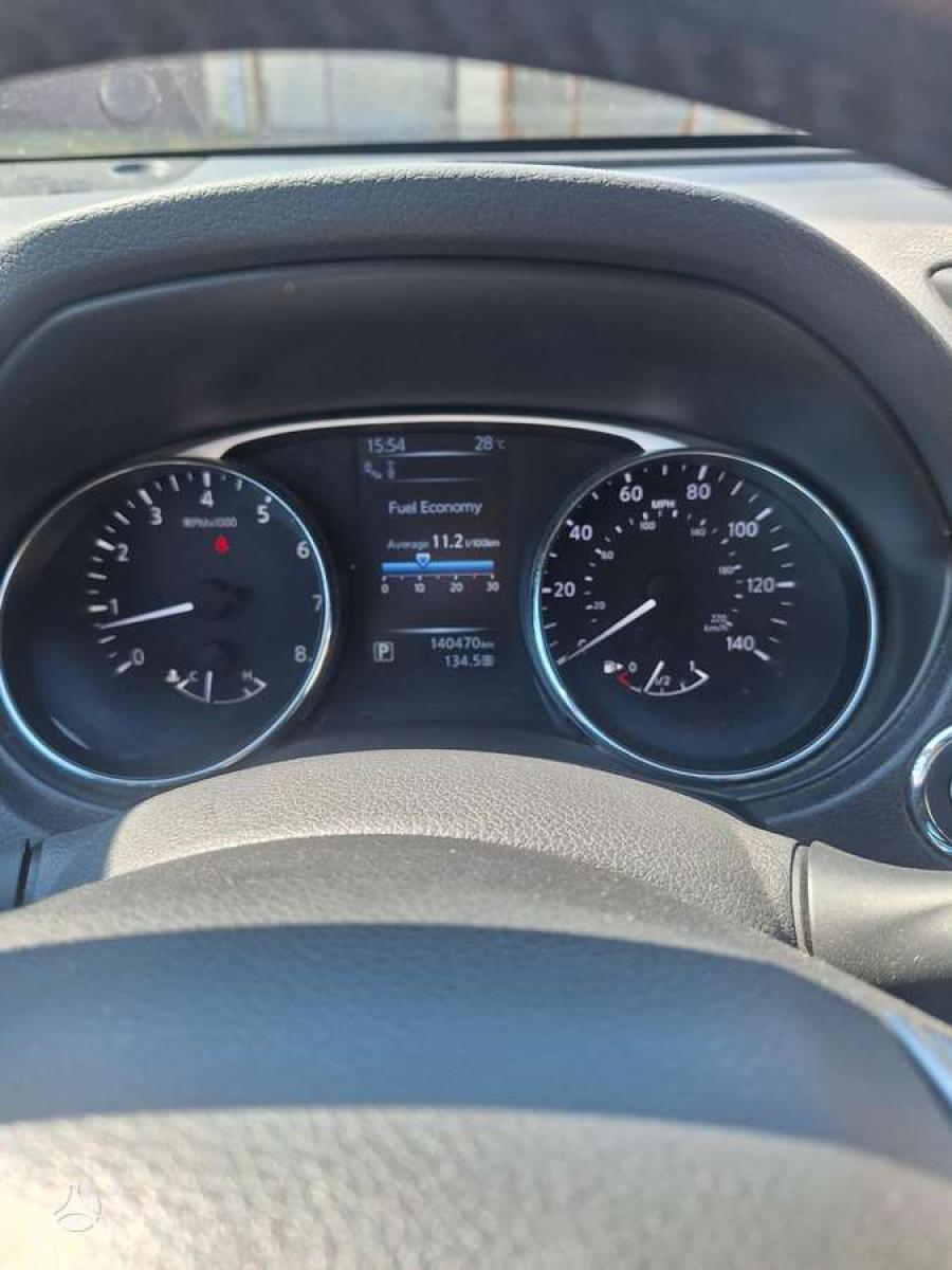Black Nissan Rogue 2016 in Palanga, with an engine capacity of 2.49 L and mileage of 140 thousand km for 9500 €, photo 16 on AUTOMOTO.COM.LV