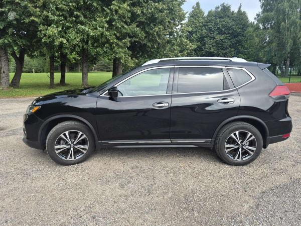 Black Nissan Rogue 2017 in Kelme, with an engine capacity of 2.50 L and mileage of 126 thousand km for 11500 €, photo 6 on AUTOMOTO.COM.LV