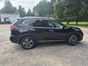 Черный Ниссан Rogue 2017 в Кельме, объемом двигателя 2.50 л и пробегом 126 тыс. км за 11500 €, фото 9 на AUTOMOTO.COM.LV