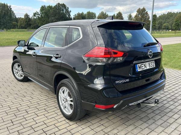 Black Nissan Rogue 2017 in Prienai, with an engine capacity of 2.50 L and mileage of 73 thousand km for 10950 €, photo 4 on AUTOMOTO.COM.LV