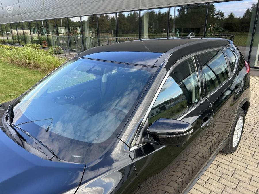 Black Nissan Rogue 2017 in Prienai, with an engine capacity of 2.50 L and mileage of 73 thousand km for 10950 €, photo 20 on AUTOMOTO.COM.LV