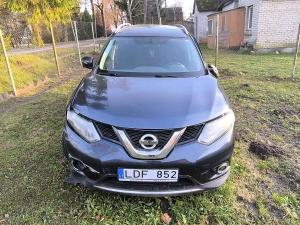 Blue Nissan Rogue 2016 in Raseiniai, with an engine capacity of 2.50 L and mileage of 72 thousand km for 3500 €, photo  on AUTOMOTO.COM.LV