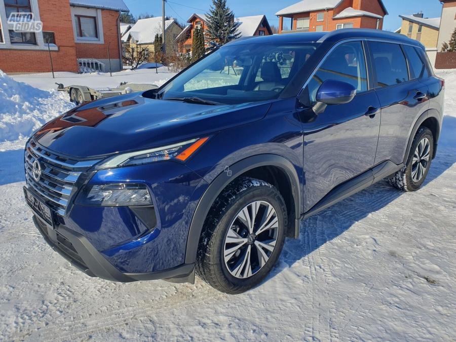 Blue Nissan Rogue 2024 in Panevezys, with an engine capacity of 1.50 L and mileage of 6 thousand km for 31000 €, photo 1 on AUTOMOTO.COM.LV