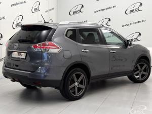 Nissan Rogue 2015 in Vilnius, with an engine capacity of 2.49 L and mileage of 185 thousand km for 10500 €, photo 3 on AUTOMOTO.COM.LV